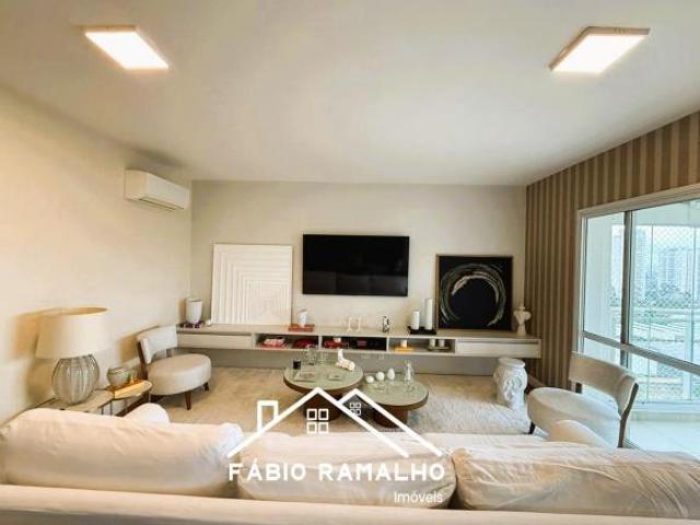 Apartamento com 4 suítes, varanda, e 4 vagas de garagens, na Jurubatuba, Cena Golf
