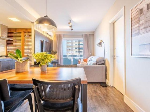 Apartamento com 52m² e 1 dormitório, 1 vaga no bairro Petrópolis em Porto Alegre