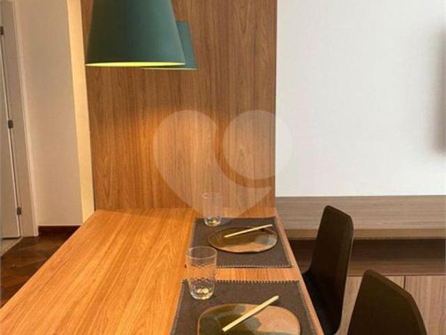 Apartamento com 53 m² e 1 quarto à venda em Pinheiros