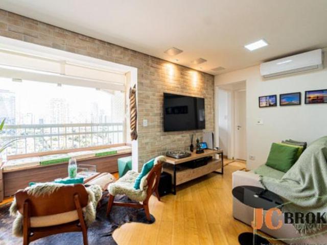 Apartamento com 55m² de área útil, 2 dormitórios, sendo 1 suíte, vaga
