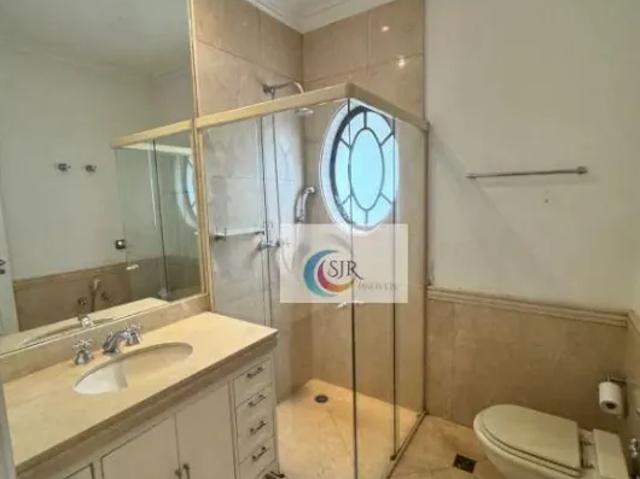Apartamento com 5 dormitórios, 6 vagas, semi mobiliado para venda e locação em Moema São Paulo/SP