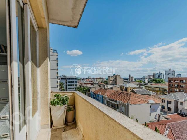 Apartamento com 5 dormitórios em Porto Alegre