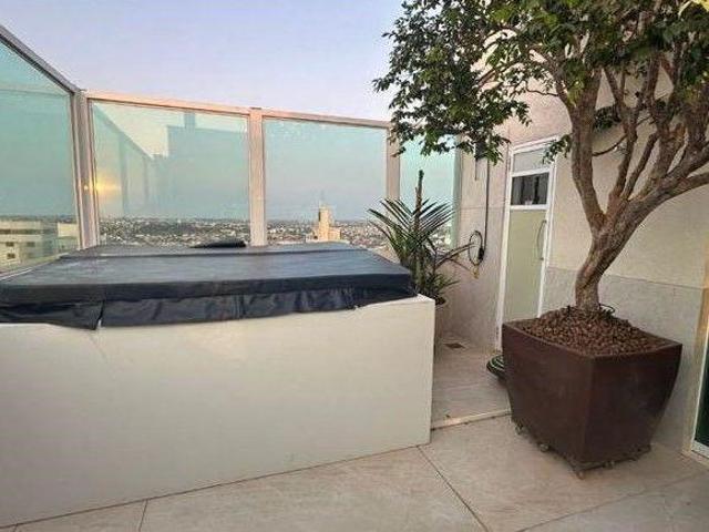 Apartamento com 5 quartos à venda, bairro Osvaldo Rezende Uberlândia/MG