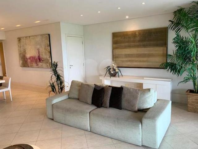 Apartamento com 5 quartos à venda em Enseada SP