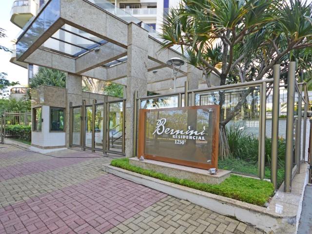 Apartamento com 5 Quartos e 7 banheiros à Venda, 307 m² por R$ 4.200.000