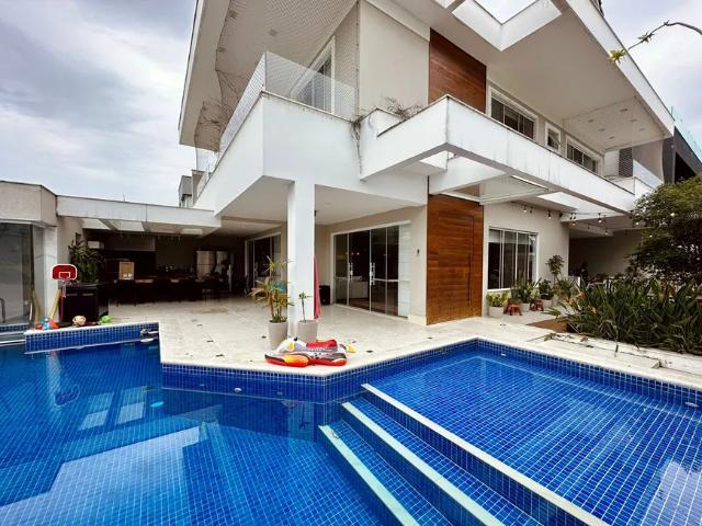 Apartamento com 5 Quartos e 5 banheiros à Venda, 450 m² por R$ 3.999.000