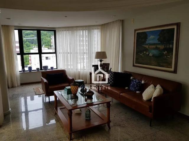 Apartamento com 5 Quartos e 6 banheiros à Venda, 440 m² por R$ 2.760.000