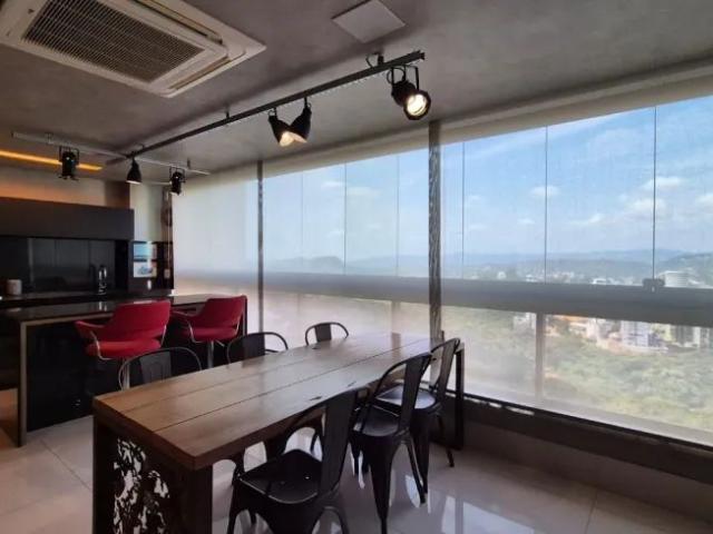 Apartamento com 5 Quartos para alugar, 201m² Vila da Serra