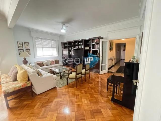 Apartamento com 5 quartos à venda em Copacabana