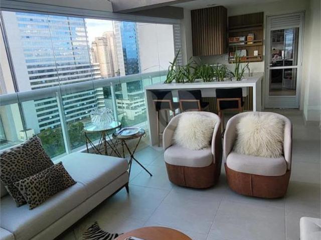 Apartamento com 5 suíte à venda em Alphaville