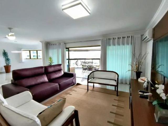 Apartamento com 5 suítes e vaga náutica à 50 metros da praia Ensead