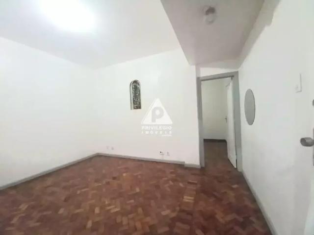 Apartamento com 62m² à venda no Bairro de Fátima. Oportunidade para investir!