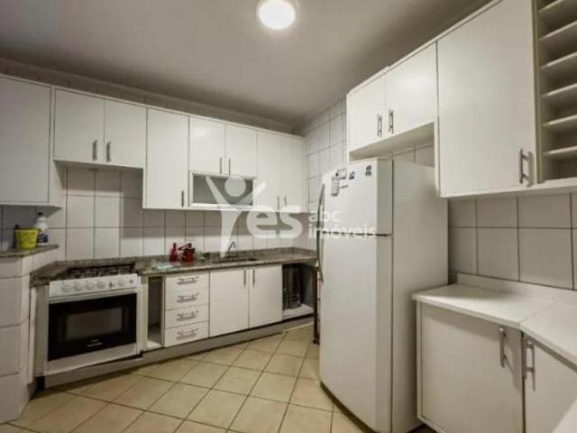 Apartamento com 67m², 2 dormitórios, 1 suíte, 2 banheiros, quintal Vila Valpa