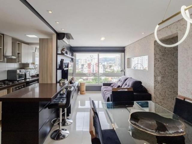 Apartamento com 68m² e 2 dormitórios, 1 suíte, 2 vagas no bairro Santana