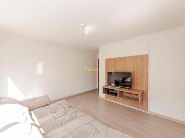 Apartamento com 68m² privativos no Cabral, 2 quartos 1 suíte Ótima distribuição de espaço