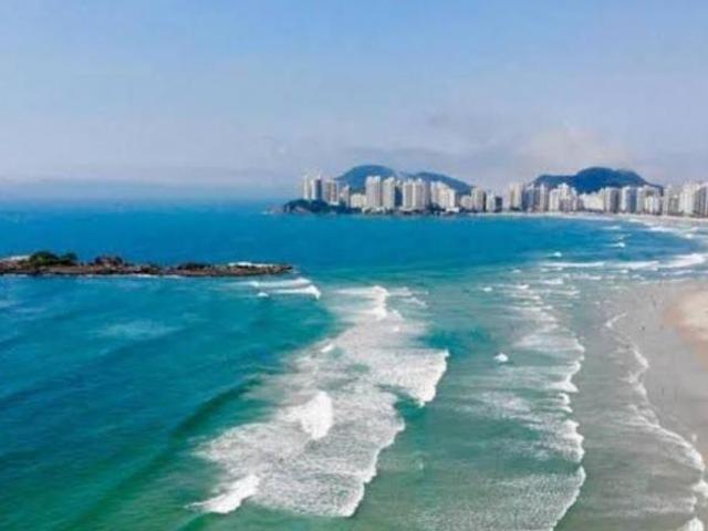 Apartamento com 6 dormitórios para Venda com vista para a Praia da Pitangueiras, Guarujá SP
