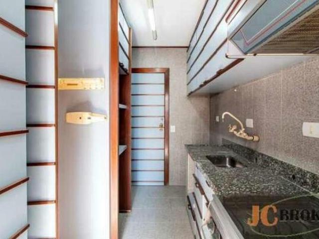 Apartamento com 70m², ampla sala, 2 dormitórios, 1 vaga