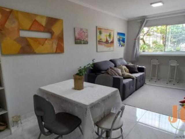 Apartamento com 70m² de área útil