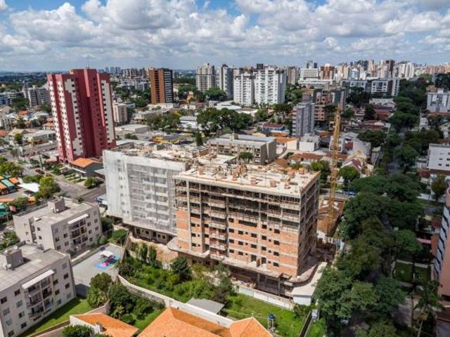 Apartamento com 70m², 2 quartos, 1 suíte, 1 vaga próximo ao Colégio Positivo Boa Vista QUITADO