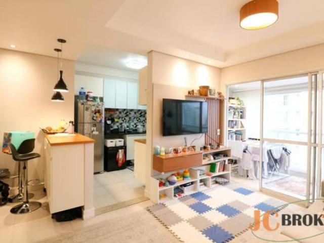 Apartamento com 72 m², 2 dormitórios sendo 1 suíte