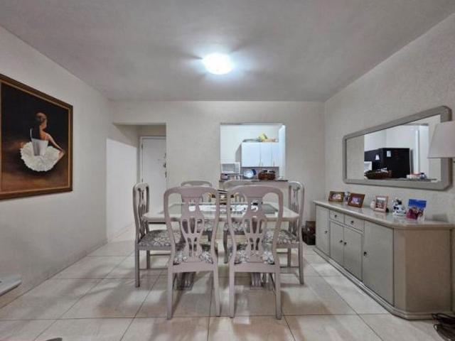 Apartamento com 72 m² e 3 quartos à venda em Jardim Butanta
