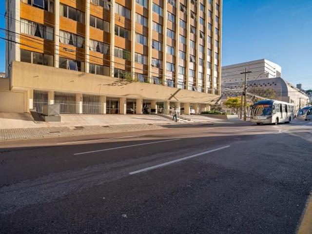 Apartamento com 74,26 m², 3 quartos, 1 vaga, Centro Curitiba