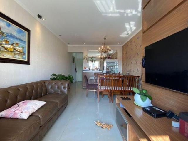 Apartamento com 74m², 3 dormitórios 1suite e varanda. Centro/SBC