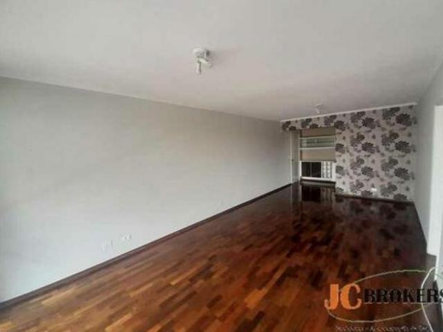 Apartamento com 75m² de área útil, 2 dormitórios, 1 vaga de garagem