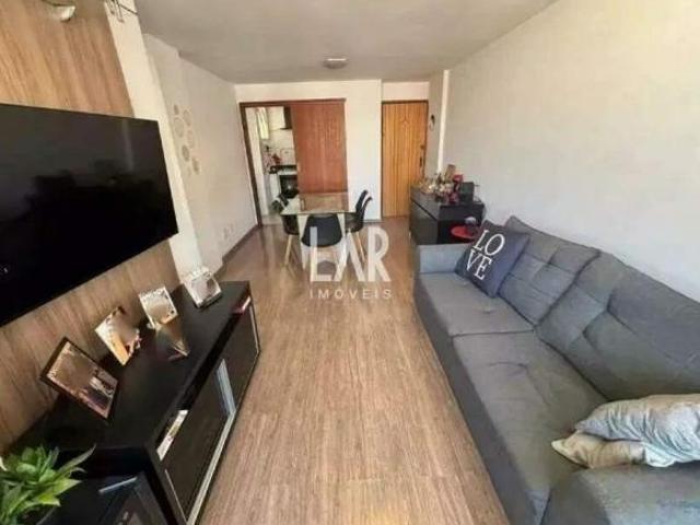 Apartamento com 75m 03 quartos 02 Banheiros e Varanda Bairro Sagrada Família com vista definitiva