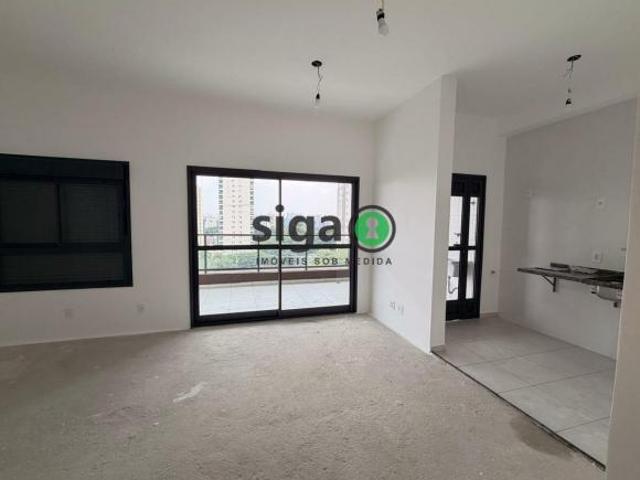 Apartamento com 76m², com 2 quartos, sendo 1 suite e 1 vaga