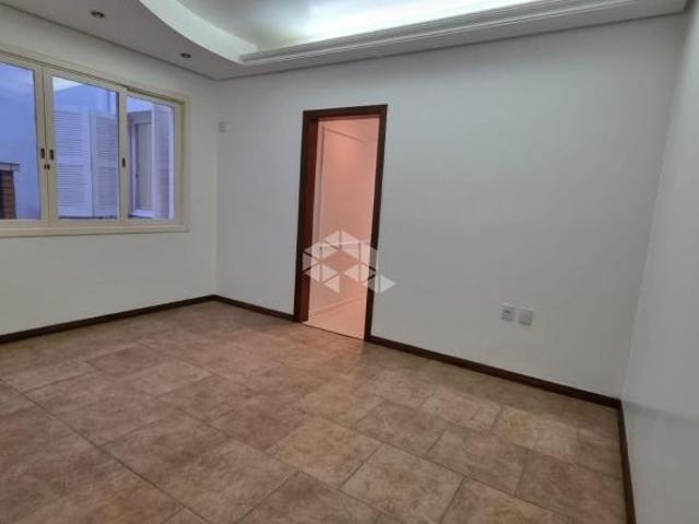 Apartamento com 77m² de área privativa e 3 dormitórios