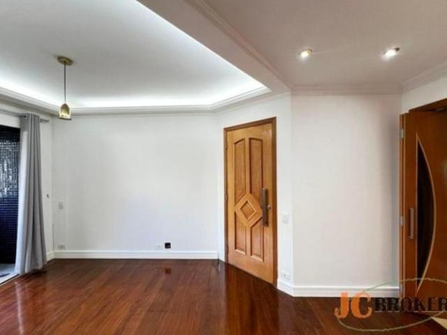 Apartamento com 77m² de área útil, 3 dormitórios sendo 1 suíte, 2 vagas