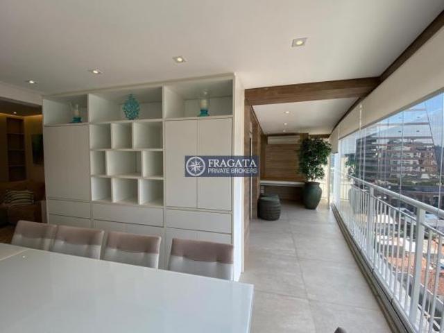 Apartamento com 80m², 02 dormitórios, sendo 01 suíte e 02 vagas de garagem