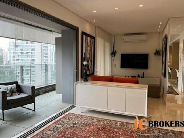 Apartamento com 81 m², 2 Dormitórios, sendo 1 suíte, Living para dois ambientes, 2 Vagas