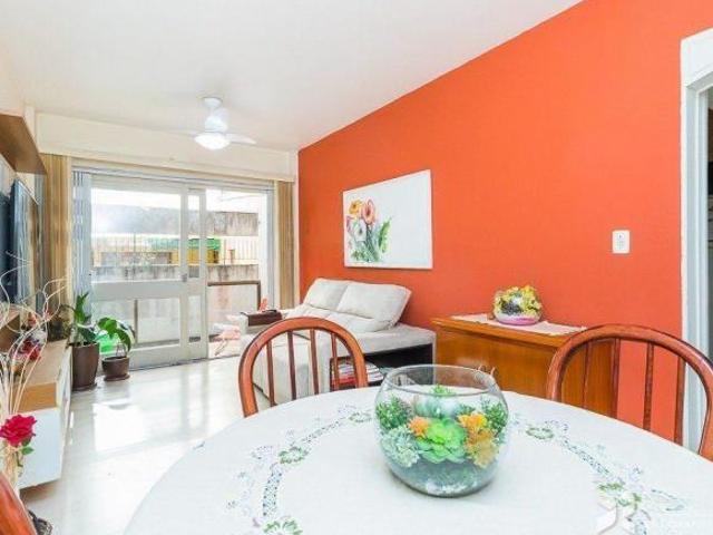 apartamento com 82 m² de área privativa e vaga no bairro Petrópolis