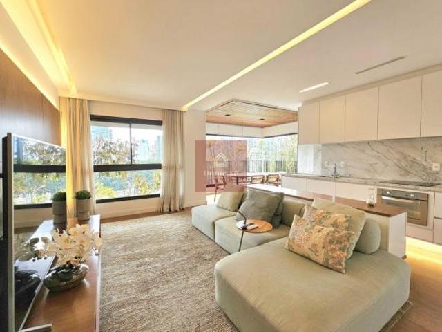 Apartamento com 83 m² 2 suítes 2 vagas + depósito Mobiliado e Decorado
