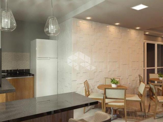 Apartamento com 83m² de área primavitva, com 3 dormitorios sendo uma suite no Bairro Passo D Areia