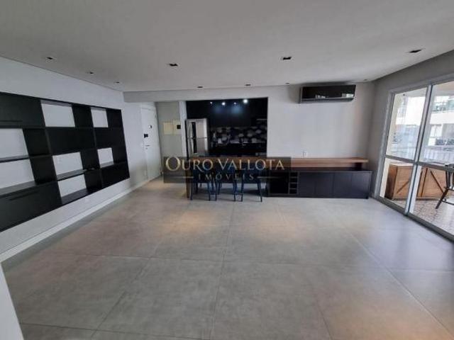 Apartamento com 83m²