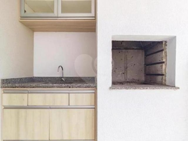 APARTAMENTO COM 84M2 NO CENTRO/PARI COM 3 DORMS SENDO 1 SUÍTE 2 VAGAS DE GARAGEM E LAZER COMPLETO