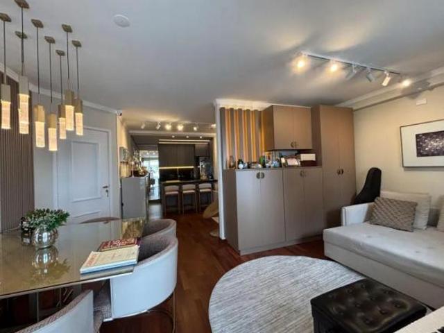 Apartamento com 87 m² e 2 quartos à venda em Água Verde