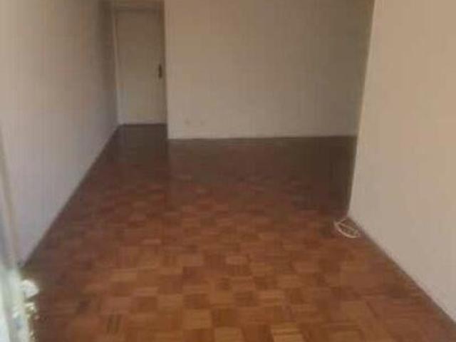 Apartamento com 87m² de área útil, 2 dormitórios, banheiro social, 2 vagas de garagem