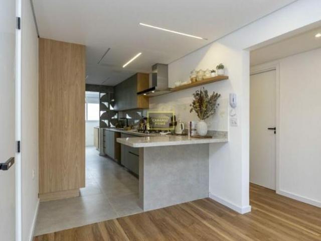 Apartamento com 90 metros de área útil, para venda, em Pinheiros