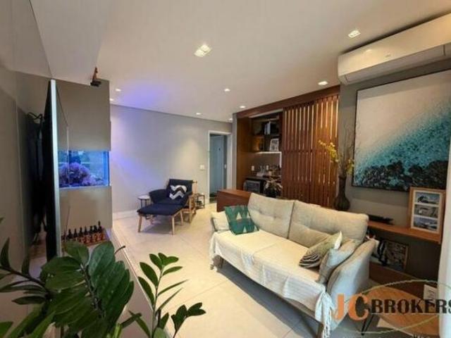Apartamento com 90m² de área útil, 3 dormitórios sendo 1 suíte, 3 vagas