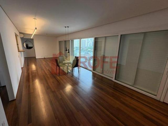 Apartamento com 90m², 1 suíte e 2 vagas a 5 min da baleia da Faria Lima
