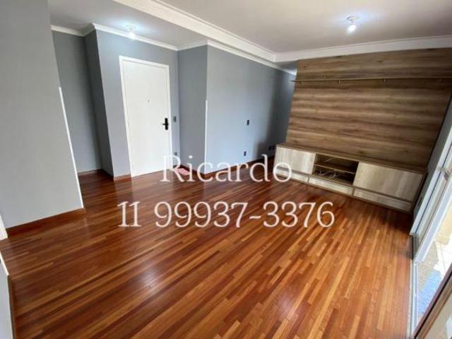 Apartamento com 91 m² e 3 Quartos à Venda em Jardim Arpoador