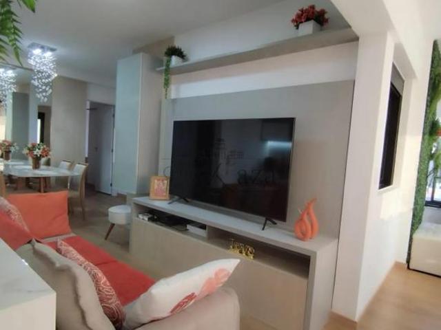 Apartamento com 92 m² e 3 quartos à venda em Jardim Apolo