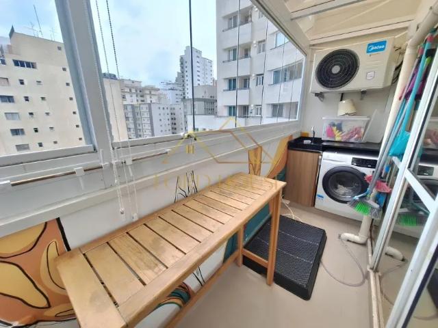 Apartamento com 92m² no Jardins. O imóvel possui 1 suíte e 1 vaga de garagem
