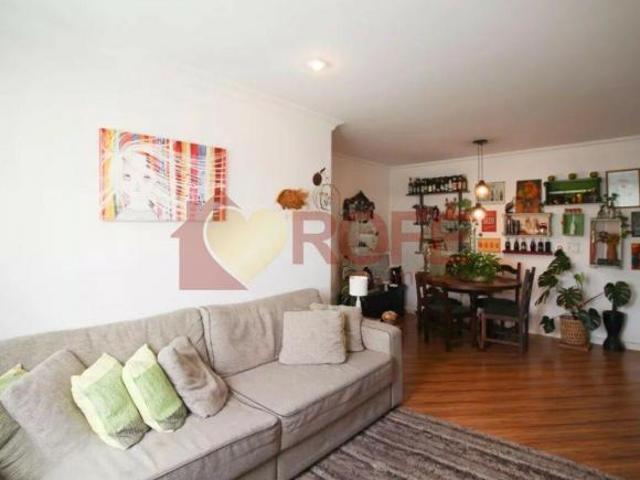 Apartamento com 94 m2,3 quartos sendo 1 suíte à venda em Moema