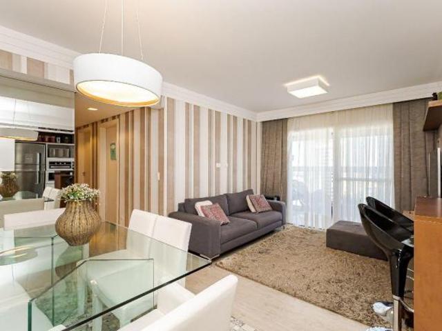 Apartamento com 94 m² e 3 quartos à venda em Novo Mundo