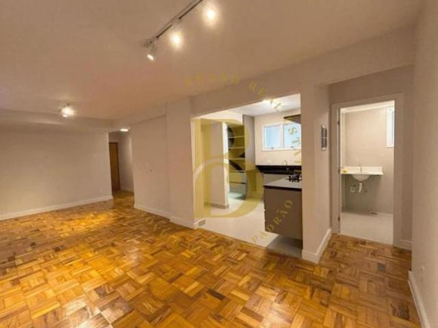 Apartamento com 96 m², 3 quartos sendo 1 suíte à venda no bairro Aclimação